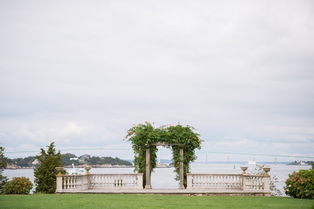 Paige and Stephen’s Castle Hill Inn Wedding – The Newport Bride