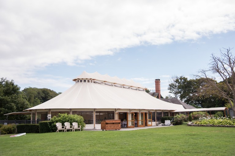 Paige and Stephen’s Castle Hill Inn Wedding – The Newport Bride